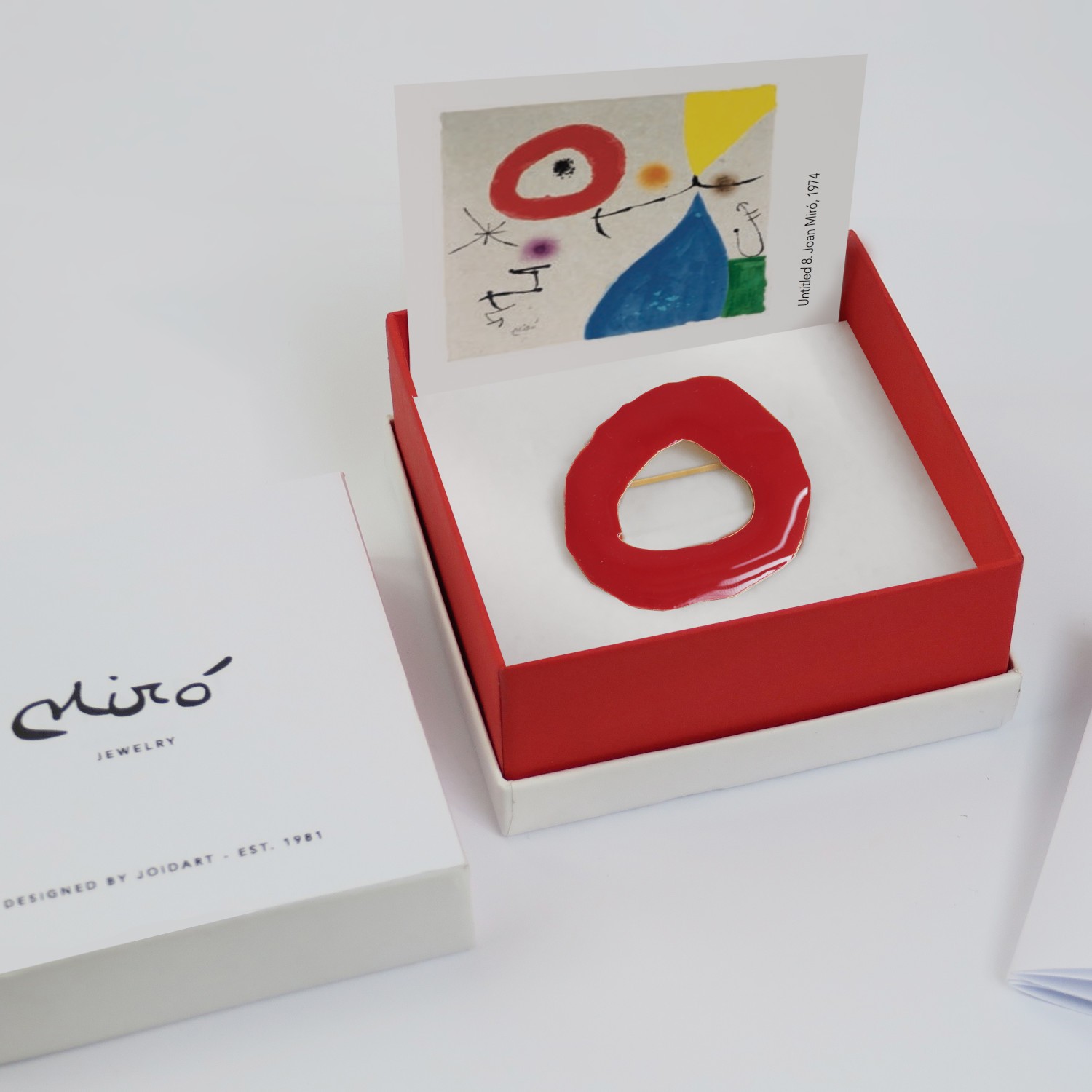 MIRÓ JEWELRY Golden brooch inspired by Untitled 8 | Joidart