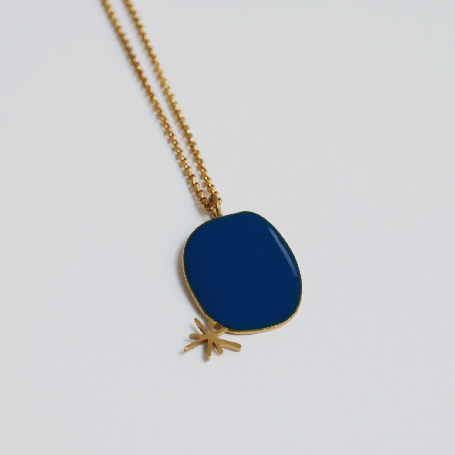 Golden necklace MIRÓ JEWELRY inspired by L'Or de l'Azur | Joidart